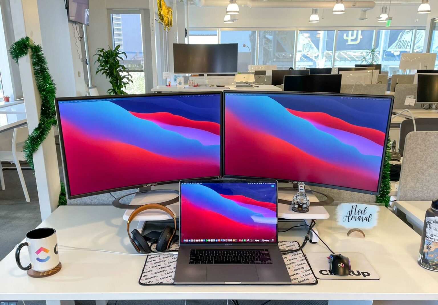 50 Productive Things to Do in Your Free Time When Bored at Work