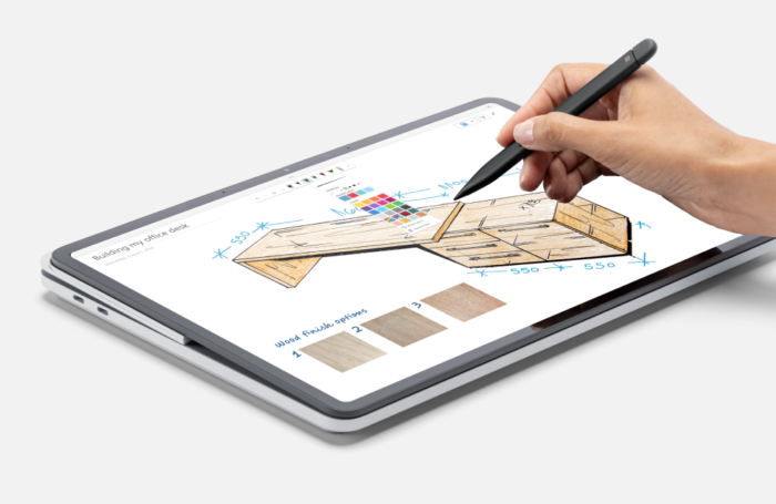 NotebookLM vs. OneNote: Which Note-Taking App is Better?